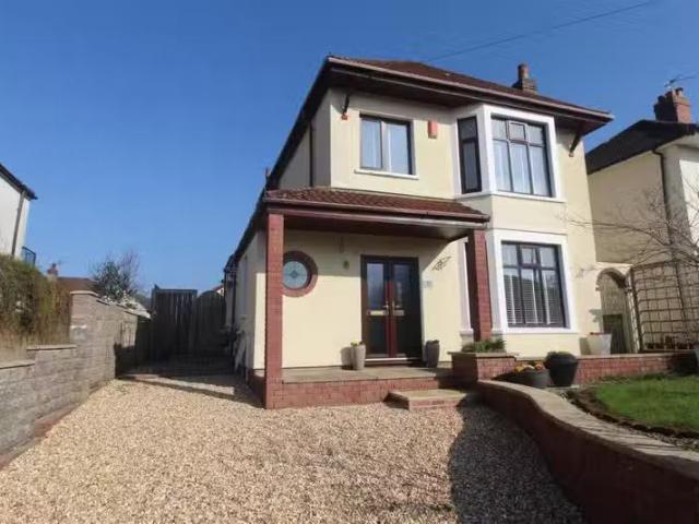 Cheap 2 BA 3 bedroom house for rent in Lon Y Celyn, Whitchurch.