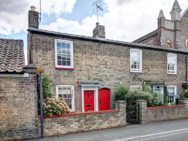 Just in! 2 BA 3 bedroom semi detached house for rent in Chapel.