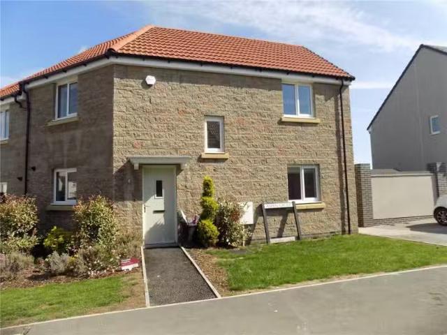Rental! 2 BA 3 bedroom semi detached house for rent in Aspen G.