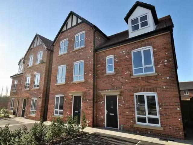 Charming 2 BA 3 bedroom semi detached house for rent in Severn.