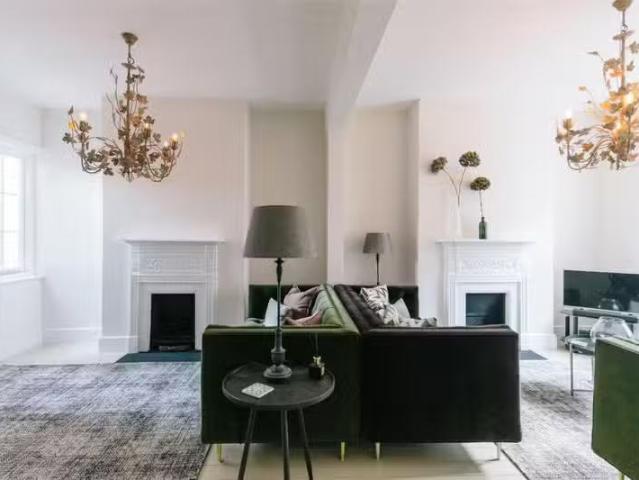 Rental! 2 BA 3 bedroom terraced house for rent in Gloucester S.