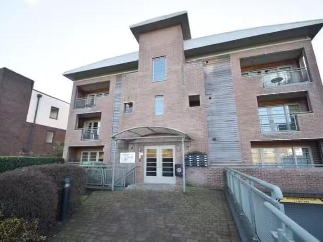 Cheap 2 BA 2 bedroom apartment for rent in River Court DH1