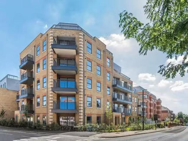 Just in! 2 BA 2 bedroom flat for rent in 45 Sidcup Hill, Sidcu.