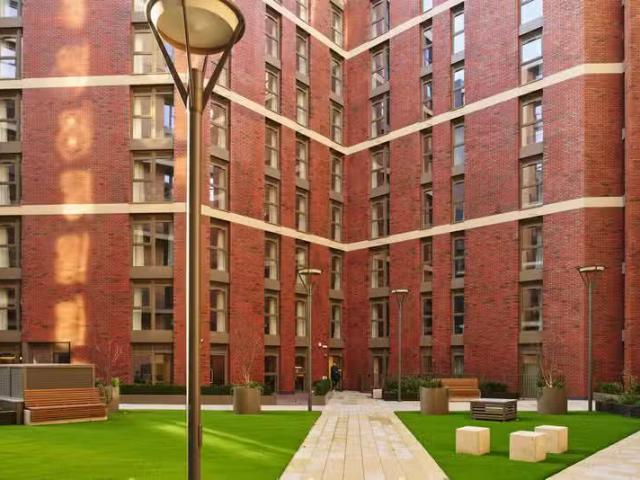 Nice 2 BA 2 bedroom flat for rent in APO The Holloway, Ellis S.