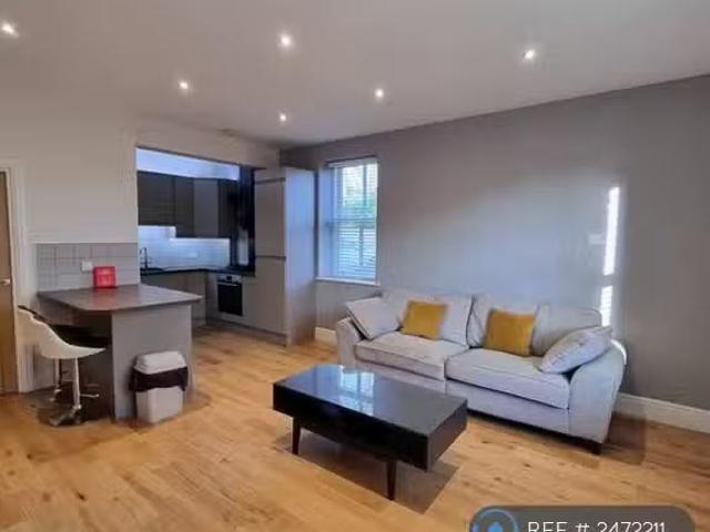 Nice 2 BA 2 bedroom flat for rent in Gomersal, Bradford, BD19