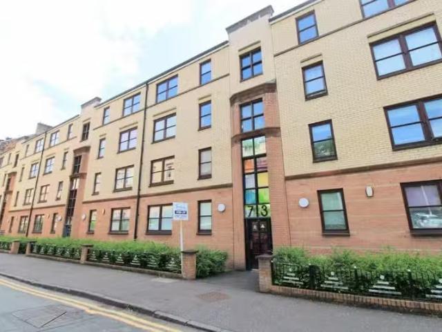 For Rent! 2 BA 2 bedroom flat for rent in Otago Street, Glasgo.