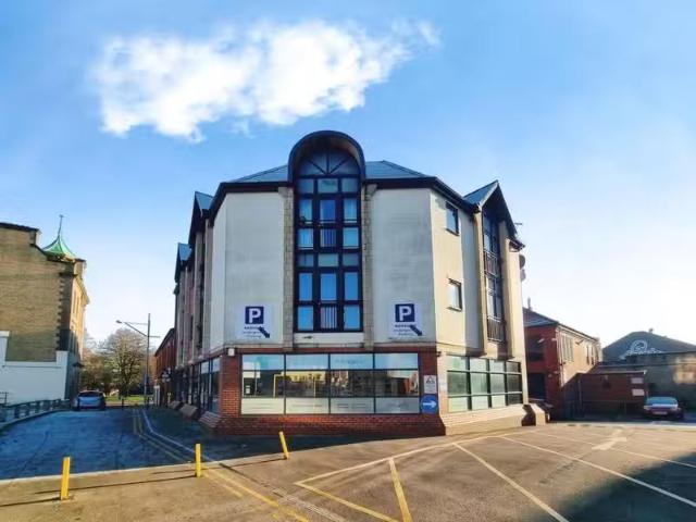 Nice 2 BA 2 bedroom flat for rent in Market Street Lane, The K.