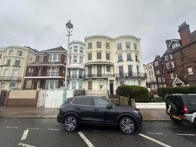 Rental! 2 BA 2 bedroom flat for rent in Marine Parade, Brighto.