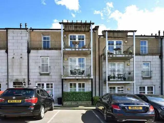 Cozy 2 BA 2 bedroom flat for rent in Rubislaw Mansions, Aberde.