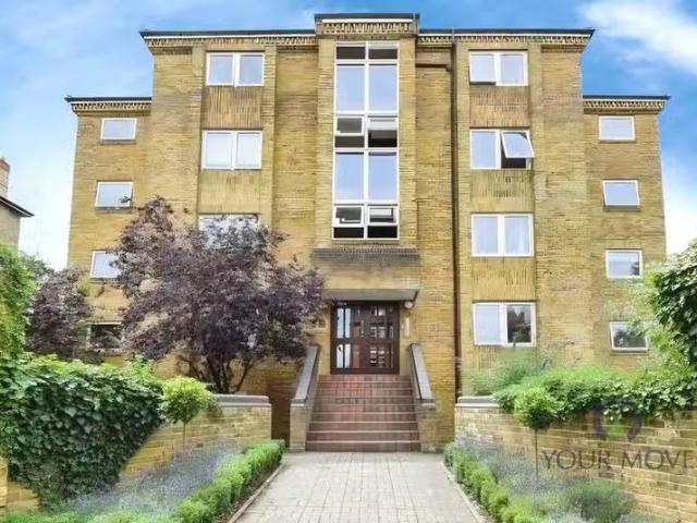 Unique 2 BA 2 bedroom Flat to rent, Avenue Elmers, Surbiton, K.