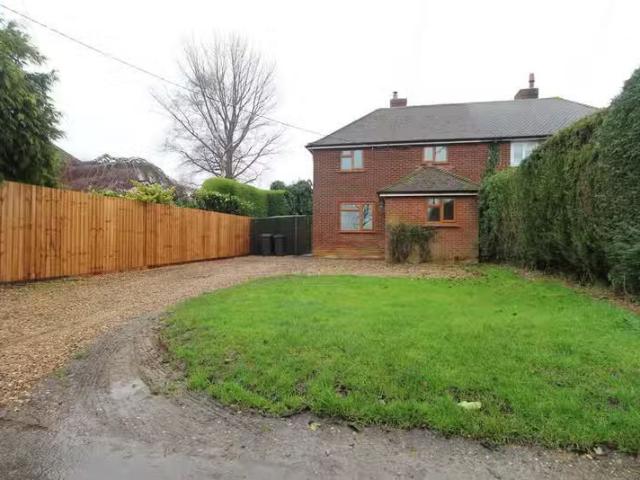 Cheap 2 BA 2 bedroom semi detached house for rent in Wattisfie.