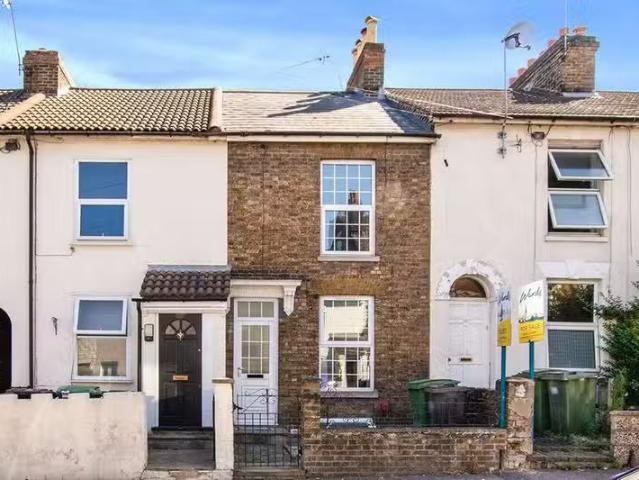 New 2 BA 4 bedroom Mid Terrace House to rent, Kingsley Road, M.