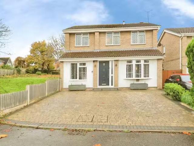 Nice 2 BA 4 bedroom Detached House to rent, Naseby Road, Wolve.