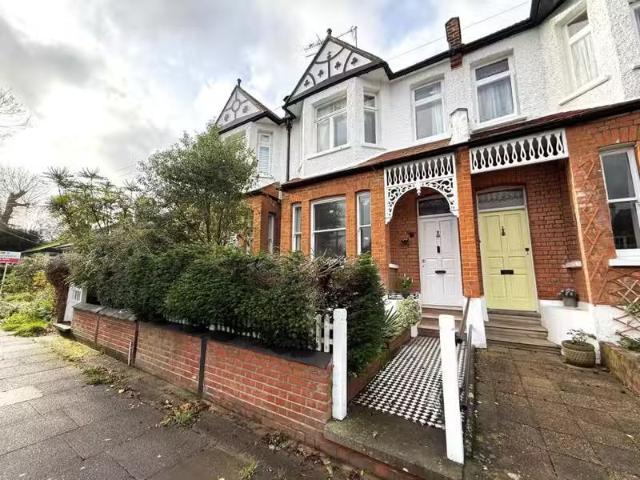New 2 BA 4 bedroom house for rent in River View, ENFIELD, EN2