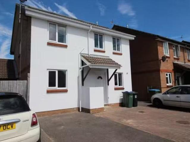 Just in! 2 BA 5 bedroom Detached House to rent, Hook Lane, Bog.