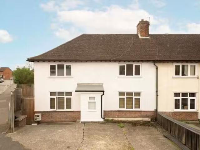 Nice 2 BA 6 bedroom house for rent in King Henrys Road, Kingst.