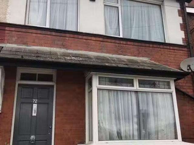 For Rent! 2 BA 6 bedroom terraced house for rent in Oak Tree L.