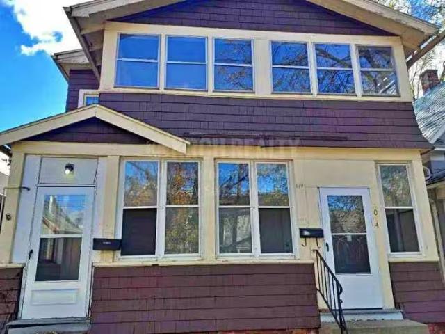 Nice 2 bedroom, 1 bathroom duplex apartment! 2024 Nevada St #1