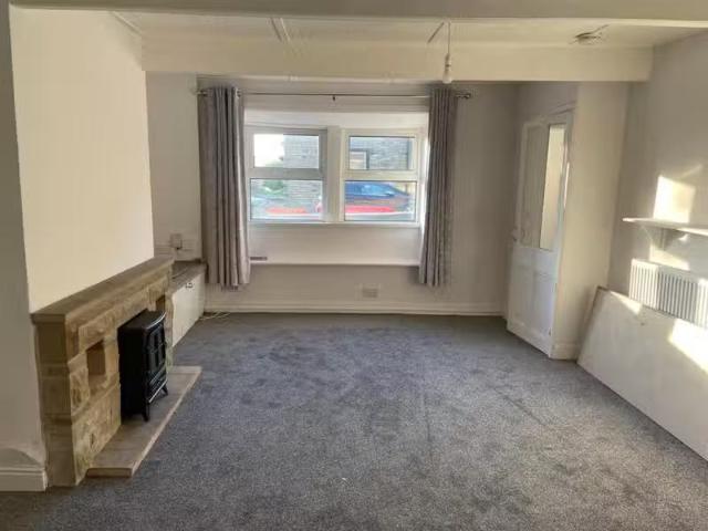 New 2 bedroom terraced house for rent in Hill Top Road, Thornt.