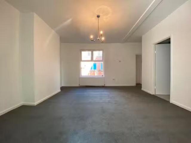 Cheap 2 bedroom apartment for rent in 44 Hylton Street, B18