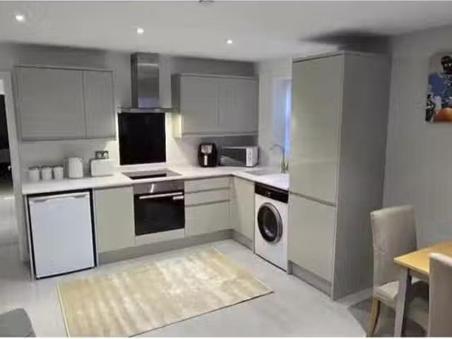 Cozy 2 bedroom apartment for rent in Church View, Whitchurch.