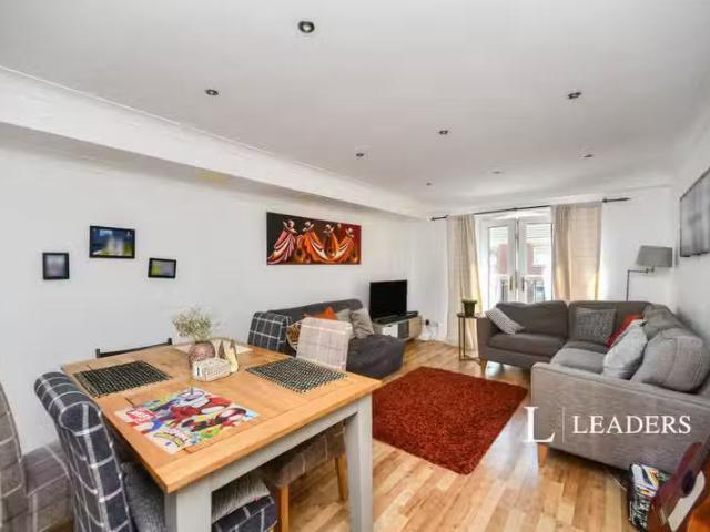 Nice 2 bedroom apartment for rent in Bodiham House, Hove, BN3