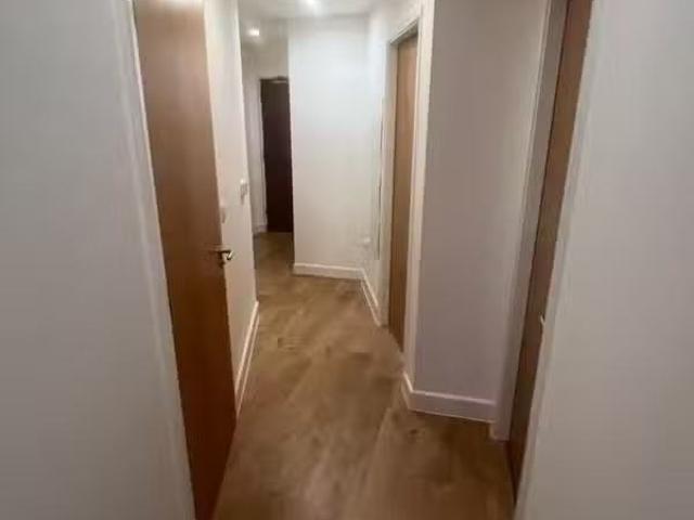 Cheap 2 bedroom apartment for rent in Flat 1, Lister Court, Br.