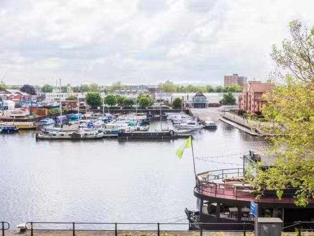 Cheap 2 bedroom apartment for rent in Hotwells Road Hotwells.