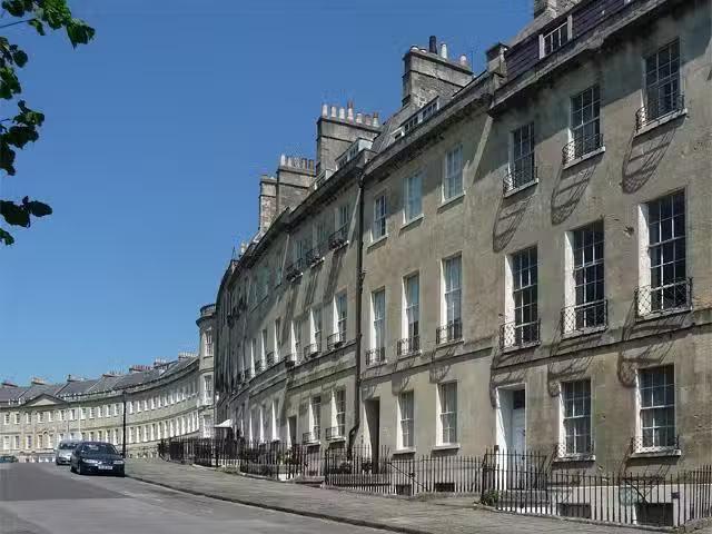 Nice 2 bedroom apartment for rent in Lansdown Place West, Bath.