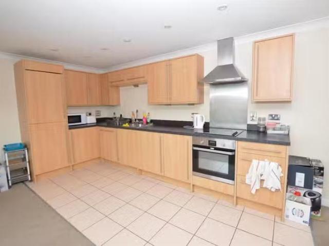 Rental! 2 bedroom apartment for rent in Quayside Drive, CO2, C.