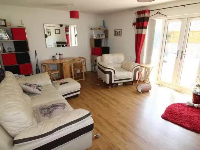Deal! 2 bedroom detached house for rent in Two bedroom Bungalo.