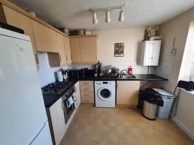 Just in! 2 bedroom end of terrace house for rent in Cherry Cou.
