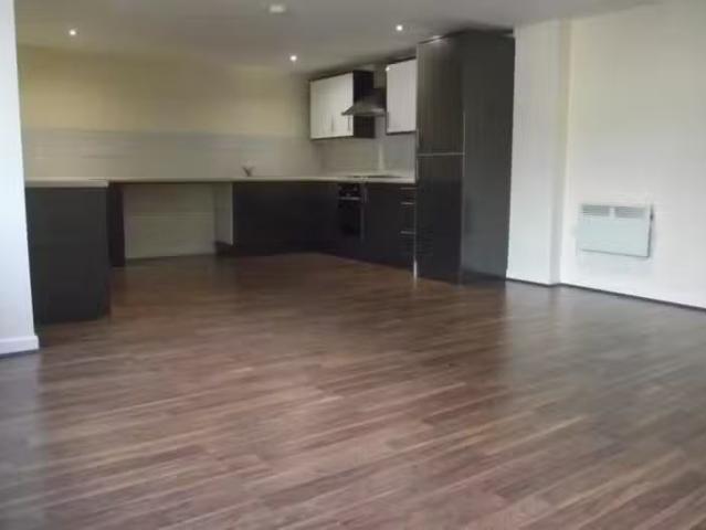 For Rent! 2 bedroom flat for rent in Mayberry Place, Rumbow, H.