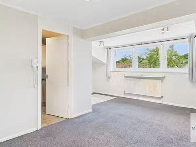 Unique 2 bedroom flat for rent in Campion Gardens, Badgers Ban.
