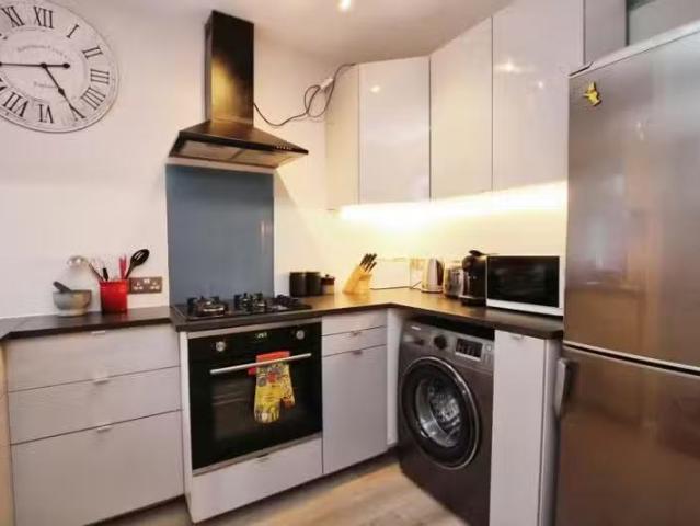 Deal! 2 bedroom flat for rent in Cotham Vale Cotham, BS6