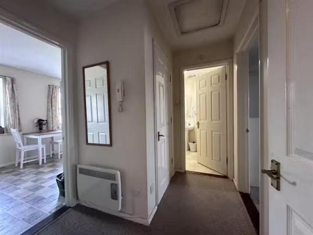 Deal! 2 bedroom flat for rent in Flat 8, 45 Kingsdown Parade.