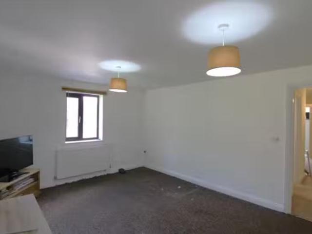 Rental! 2 bedroom flat for rent in Flat, Caitlin Court, Longr.