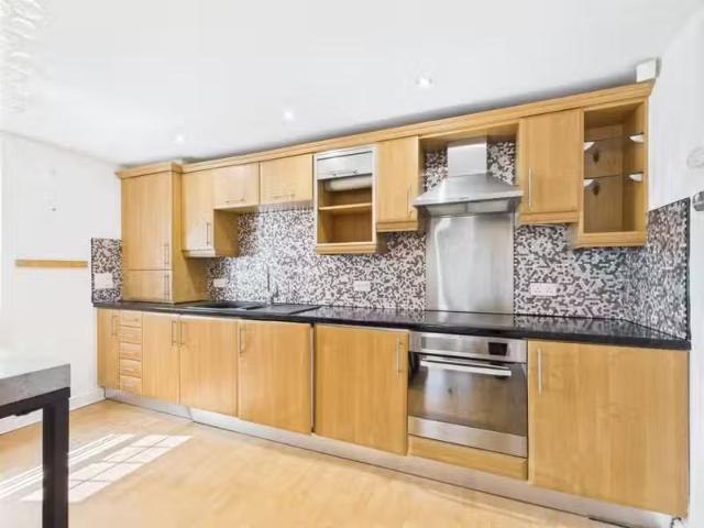 Unique 2 bedroom flat for rent in Howbeck Road, Prenton, CH43
