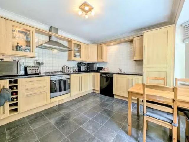 Unique 2 bedroom flat for rent in St. Augustins Road, Bournemo.