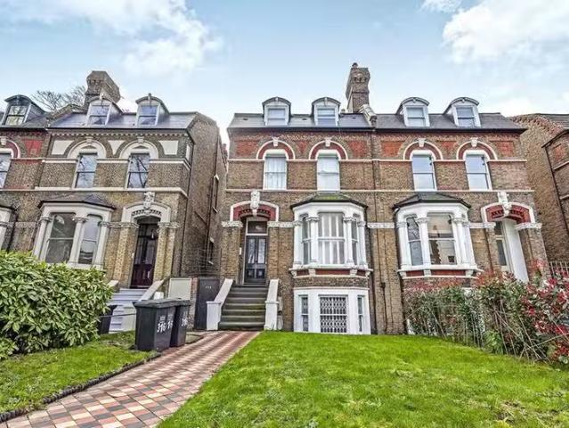 Nice 2 bedroom Flat to rent, Queens Road, London, SE14 £1,850.