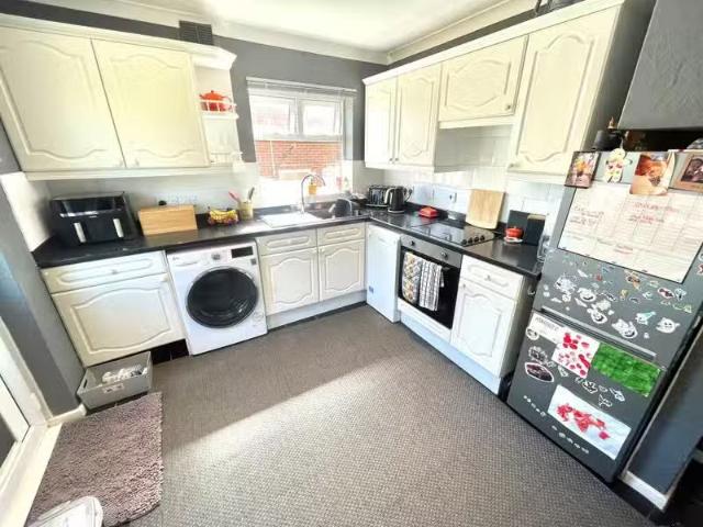 Cheap 2 bedroom house for rent in Greenhill Gardens, Minster.