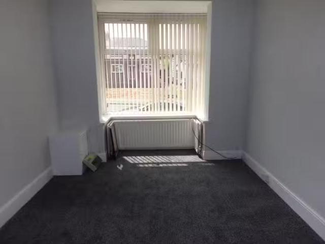 Unique 2 bedroom house for rent in Pottery Road, Oldbury, B68