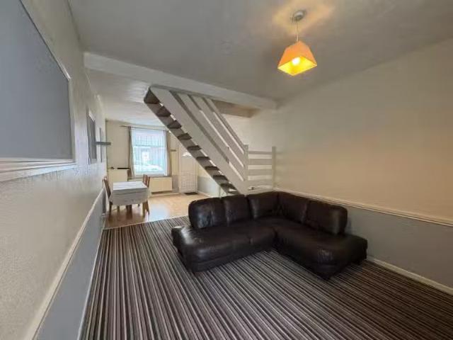Cozy 2 BR Cross Road, COVENTRY