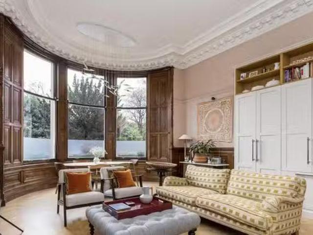 Unique 2 BR Eglinton Crescent