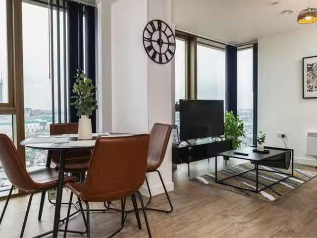 Nice 2 BR Esinteraction Street