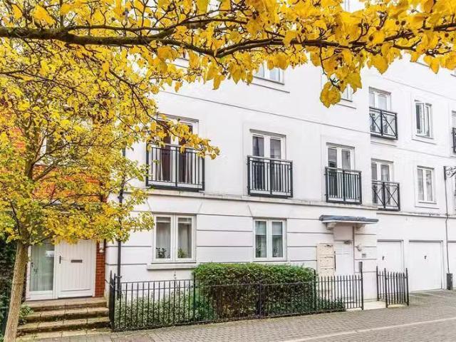 Charming 2 BR Old Watling Street, CANTERBURY