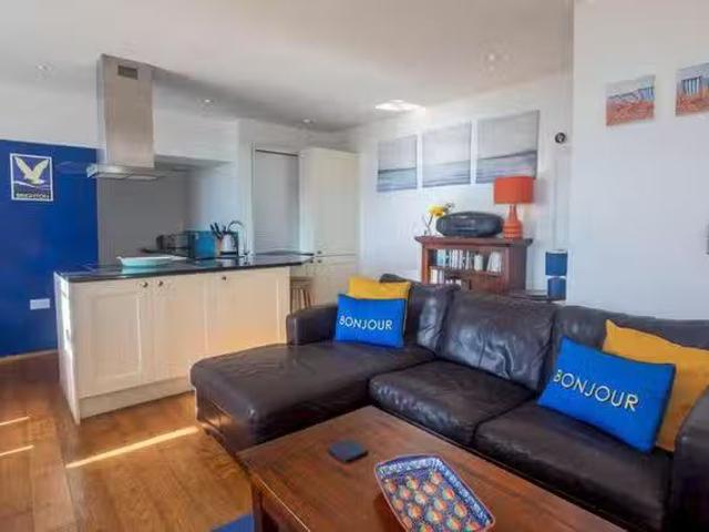 Cheap 2 BR Madeira Drive