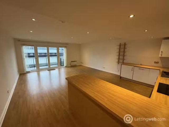 Nice 2 BR Property to rent in 1A, Thorter Loan, Dundee, DD1 3AW
