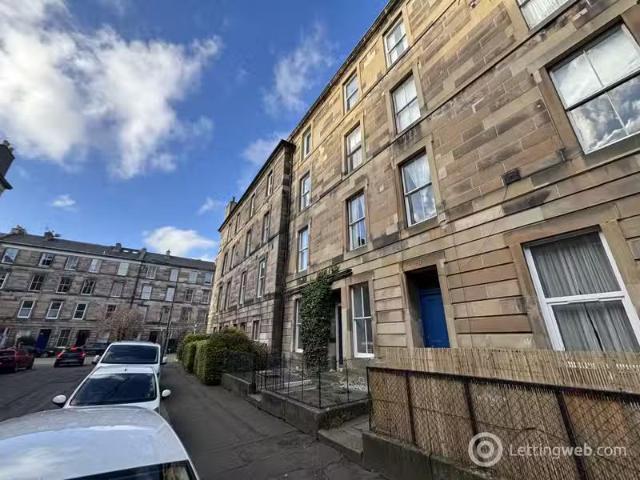 Charming 2 BR Property to rent in 27/1, Oxford Street, Edinbur.