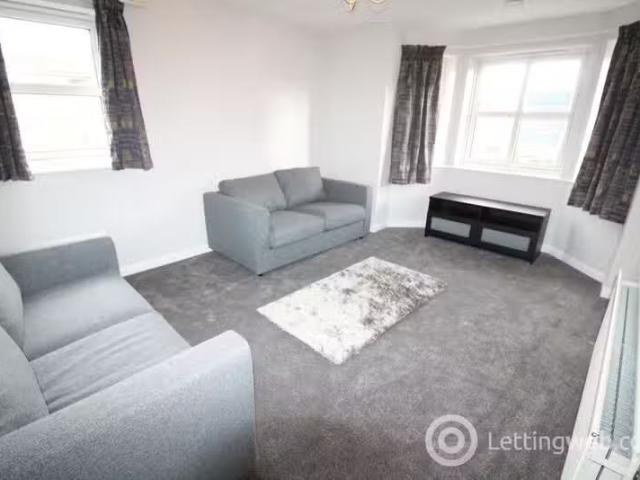 Charming 2 BR Property to rent in 37 Ashgrove Avenue